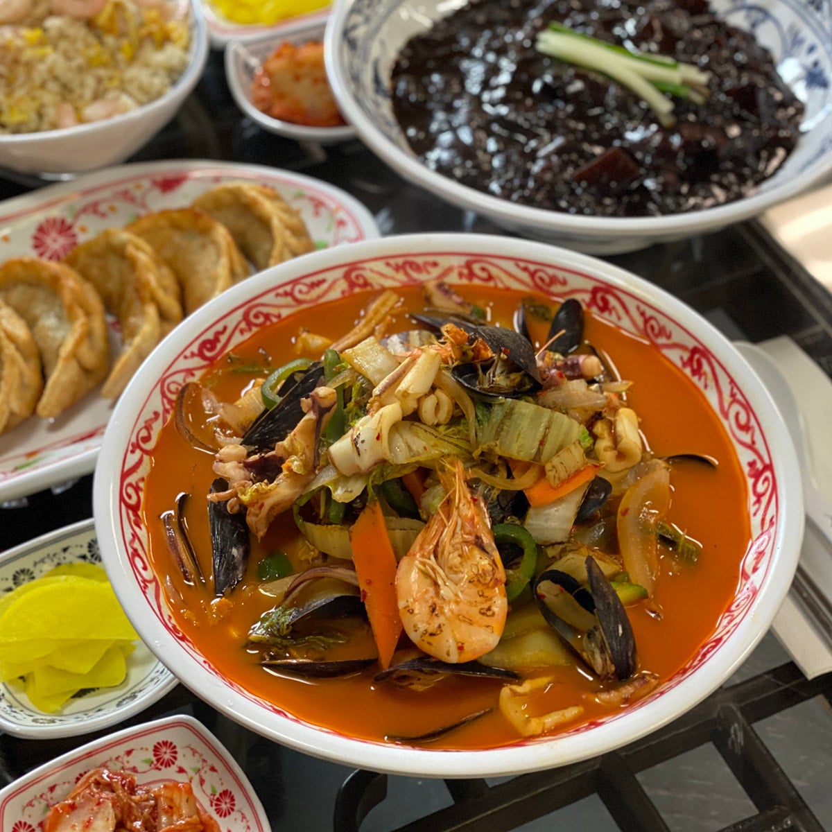 35. Seafood Jam Bong 해물 짬뽕 | JOONGMI BANJUM